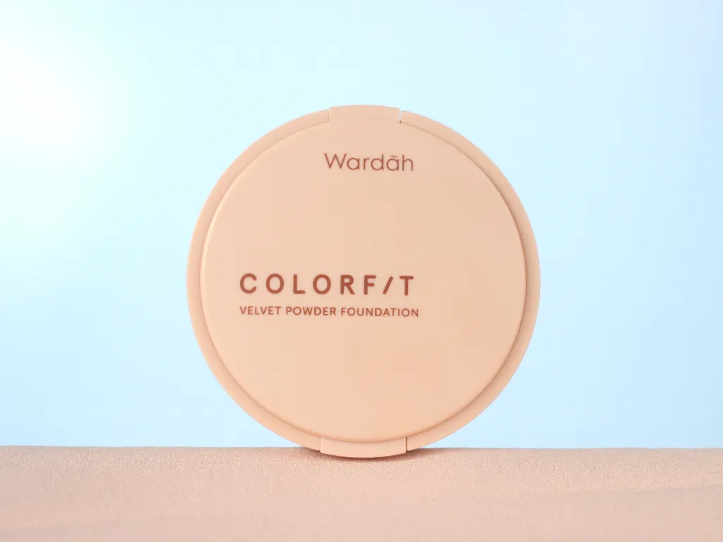 Review Wardah Colorfit Velvet Powder Foundation: Kompleksi Halus